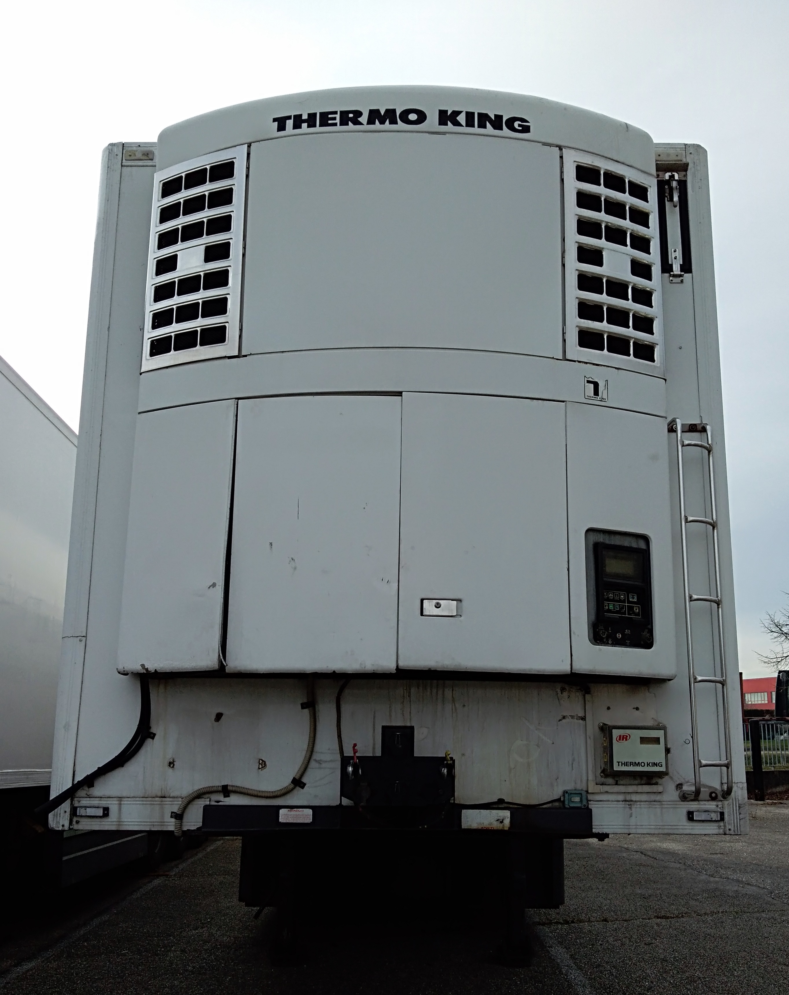 Used Semi-trailers and isothermal cells - Unitrans srl